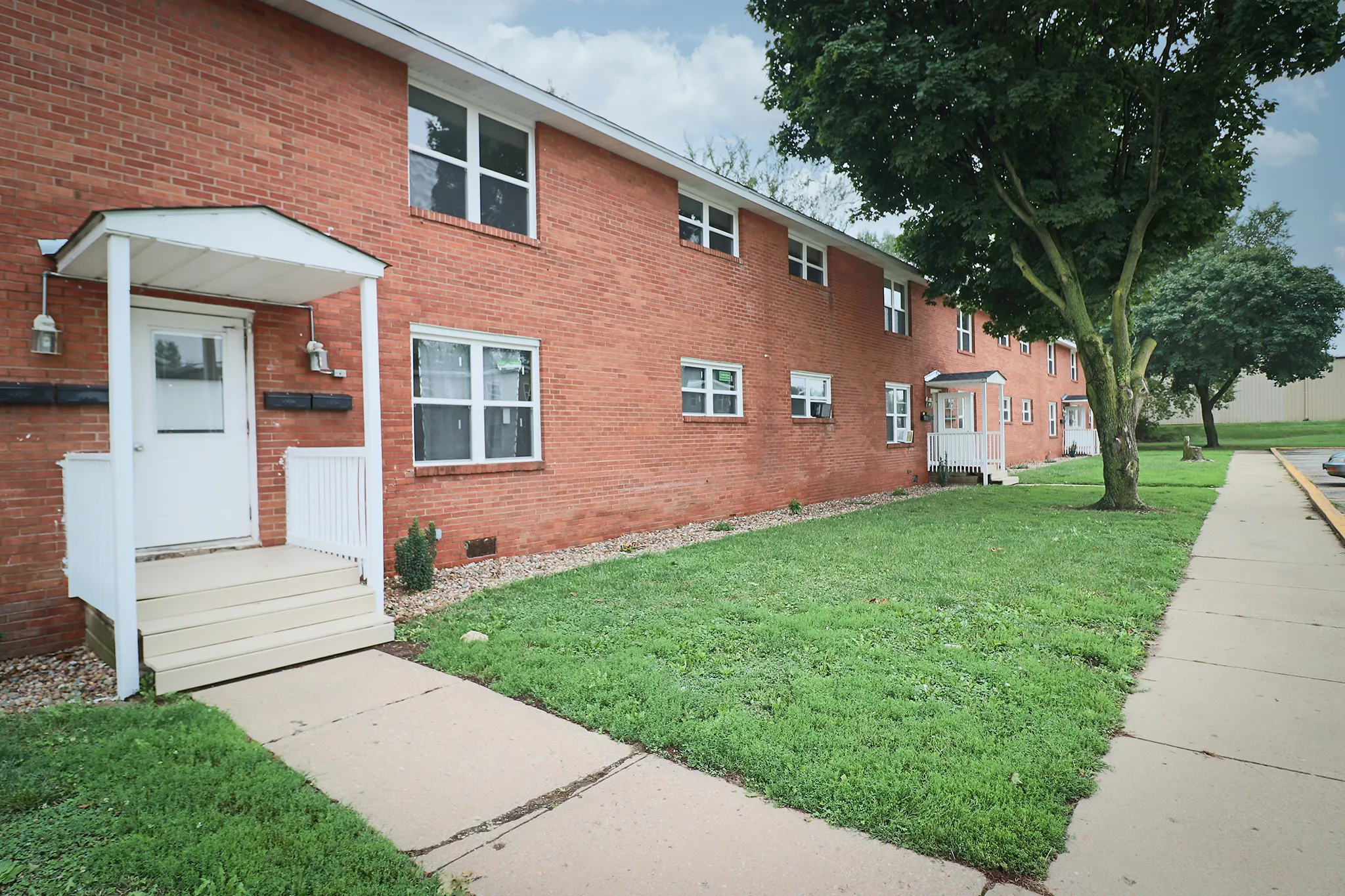 How Maintenance Requests Work at Castlewood Properties - Castlewood ...